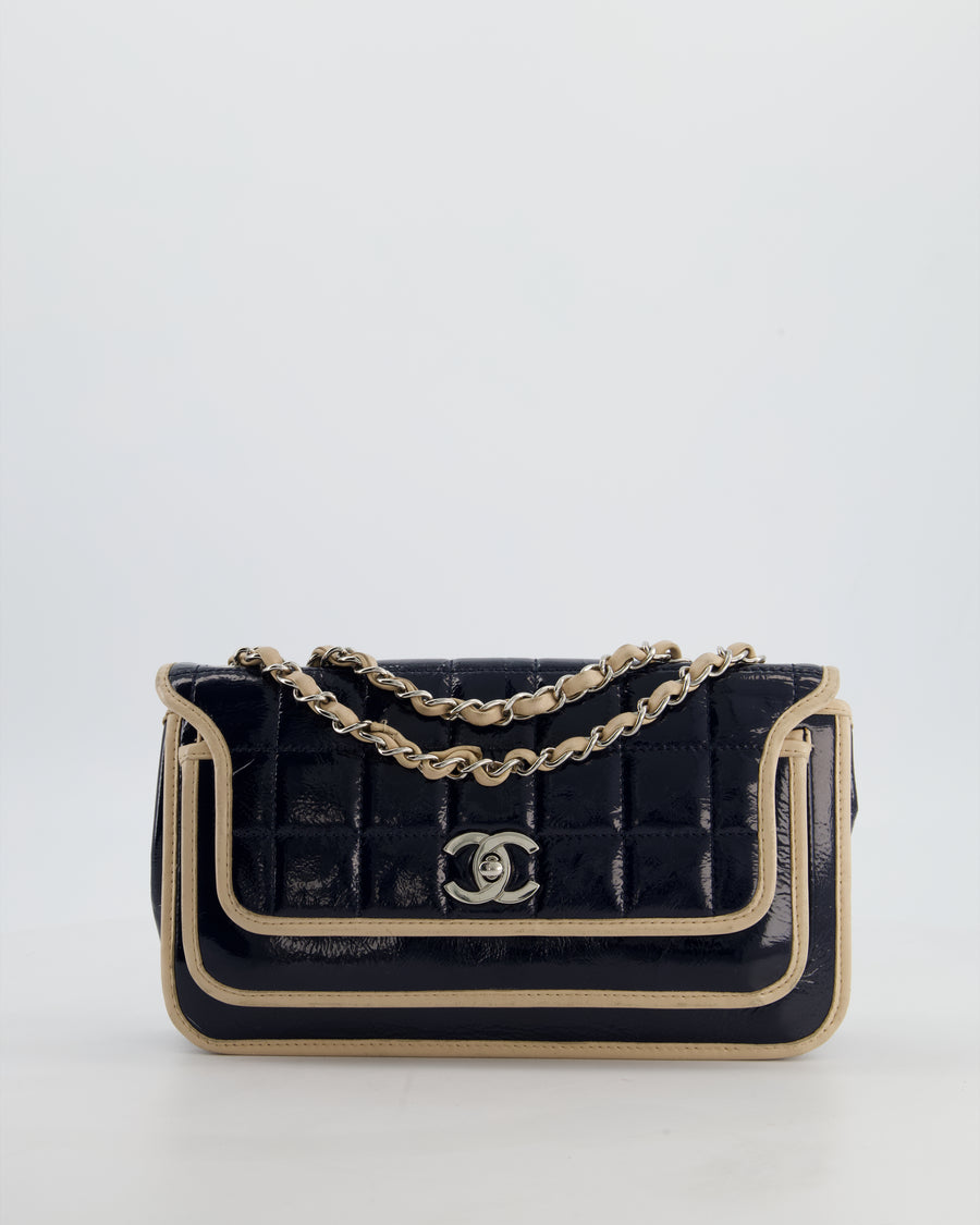 Chanel Chocolate Bar Flap Shoulder Bag in Navy Patent Leather with Sil ...